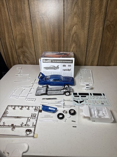 Revell Street Burner '70 Plymouth Superbird 1:24 #4921 Model Kit Blue ...