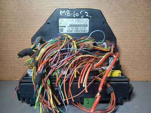 10-15 Mercedes W204 W212 Front SAM Control Module Fuse Relay Box A212 ...