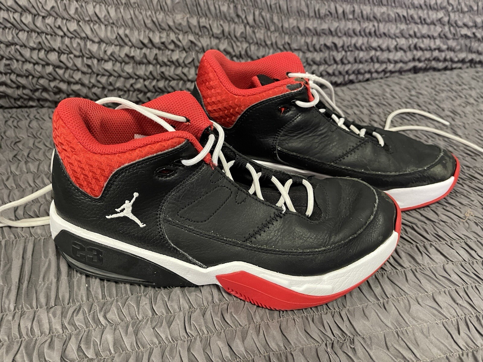 Used Nike Air Jordan Max Aura 3 Basketball Sneakers S… - Gem