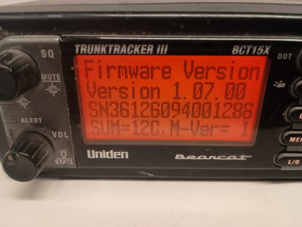 Uniden BCT15X Mobile Trunking Police Scanner Bearcat Trunktracker III ...