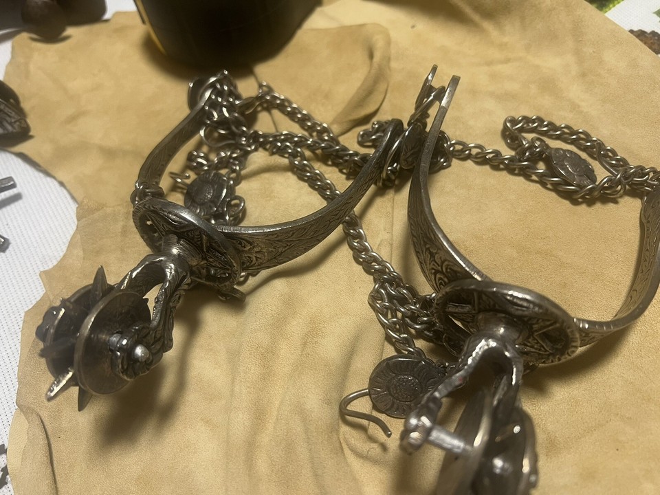 Vintage Pair Unmarked Pair Western Cowboy Boot Metal Brass Spurs ...