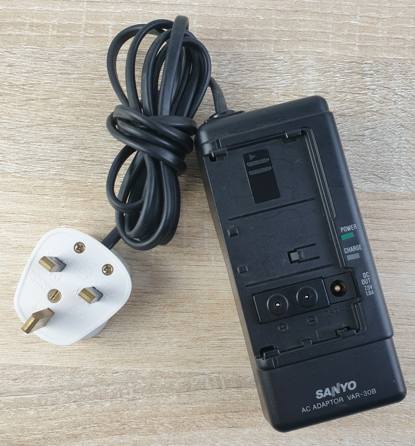 SANYO Var-30b Genuine Camcorder Battery Charger AC Adaptor - Fast ...