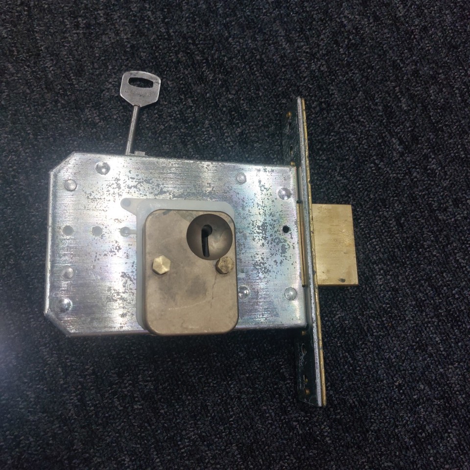 Chubb Custodial prison pass door lock *key C/W escutcheons (Ref 1 ...