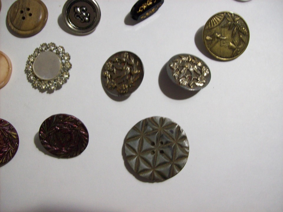 Lot of Antique Vintage Buttons: Bakelite, Carved, Victorian, +... | eBay