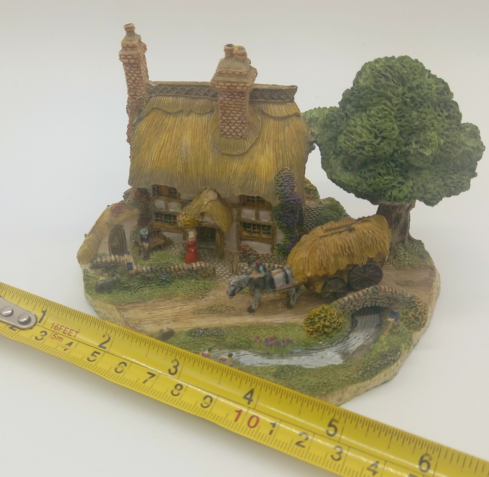 HO Scale Gauge Diorama Country Village Thatch Cottage Model Railway ...