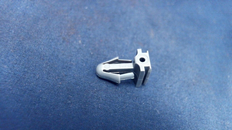 Johnson Evinrude OMC 3011292 Mounting Clip | eBay