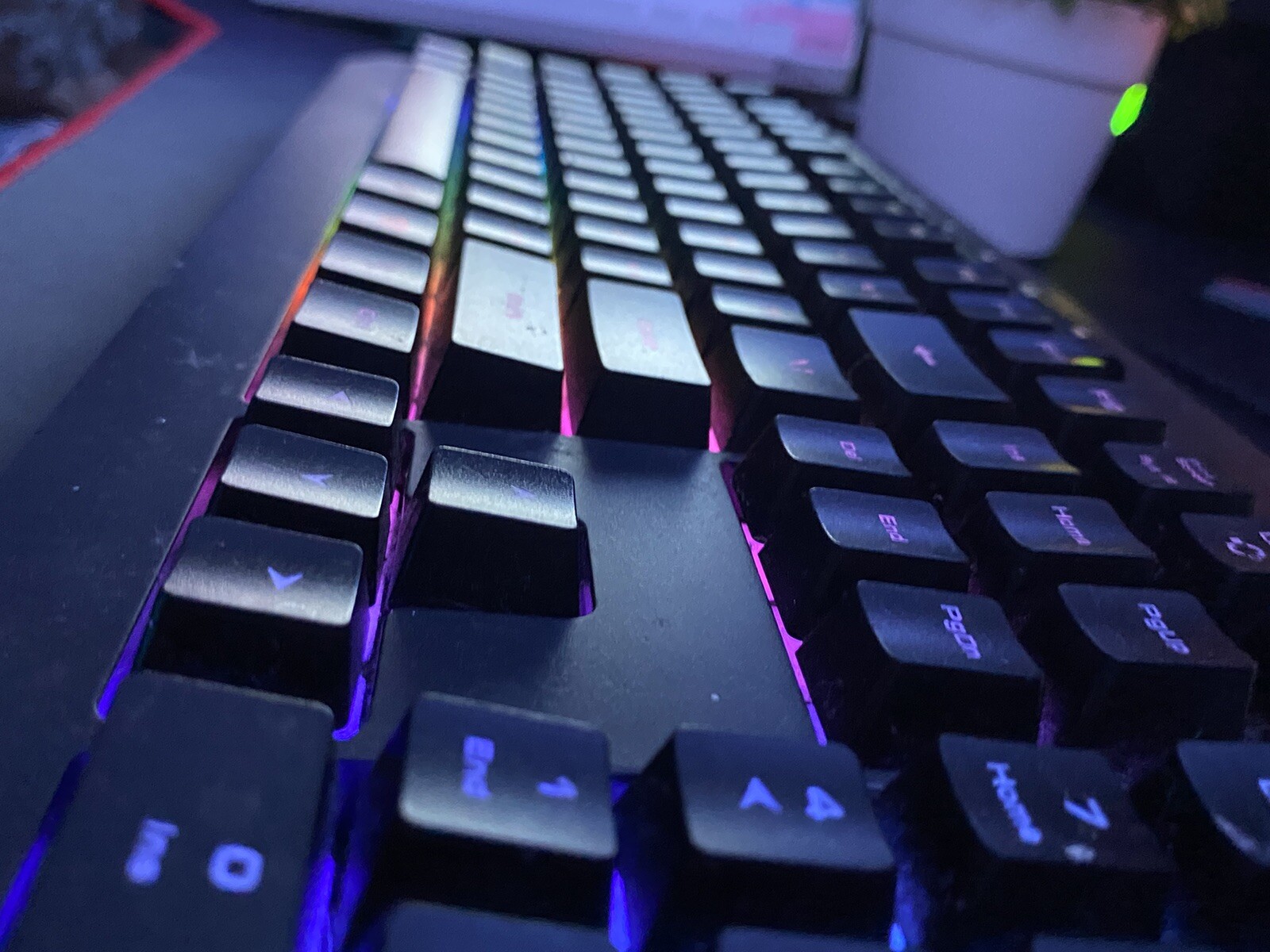 IBUYPOWER -gaming keyboard - black - RBG VIBRANT COLORS - good ...