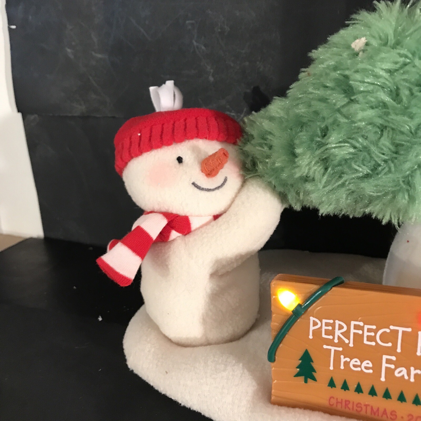 Hallmark The Perfect Tree Snowmen Christmas Lights Sings Dances ...
