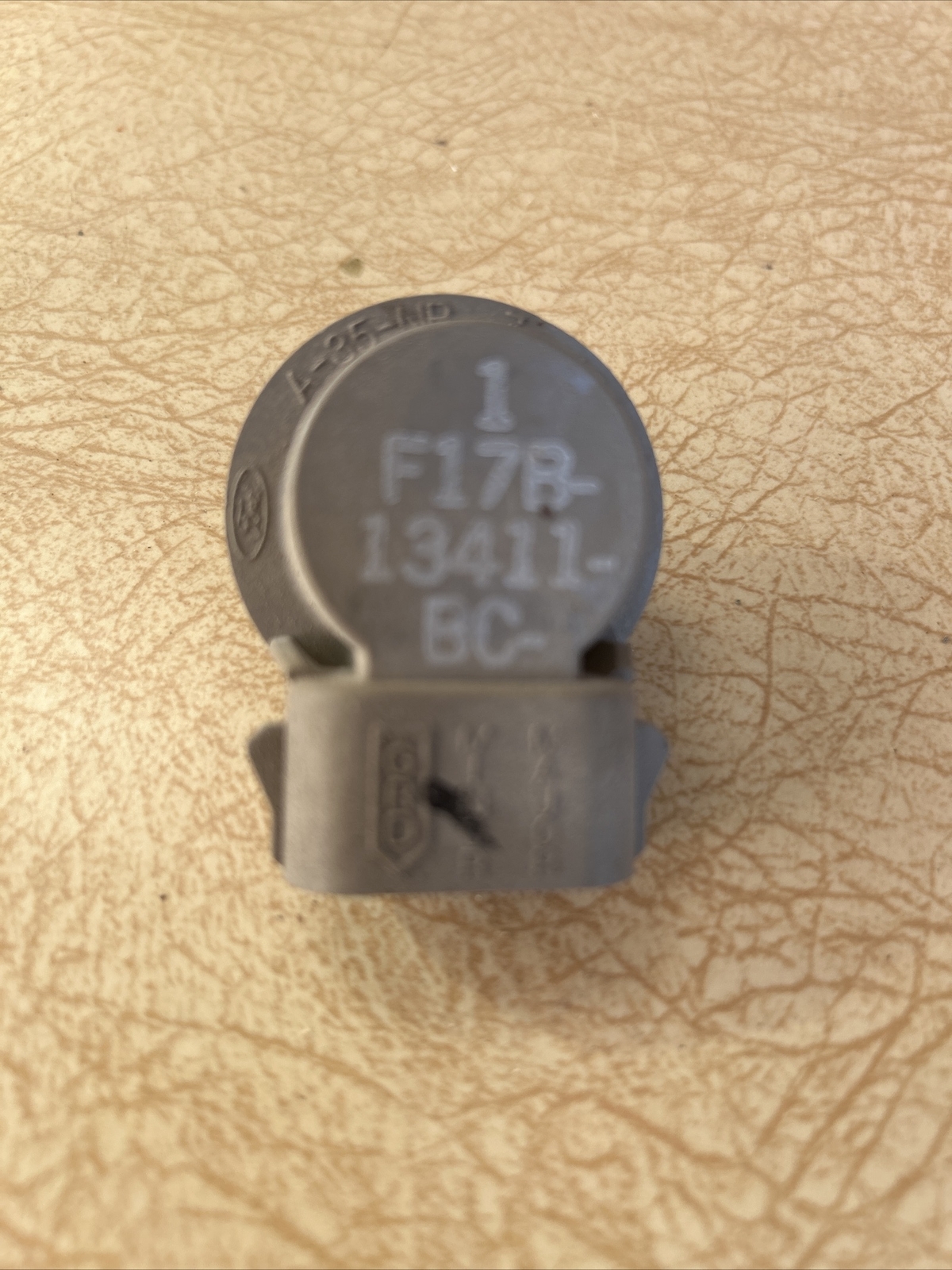 (1) 98-01 Ford Explorer F17B-13411-BC Light Bulb Holder Socket Wire ...