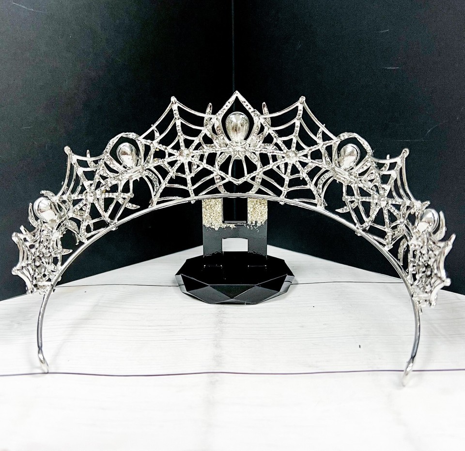 Halloween crown, Cosplay crown, silver spider crown, Gothic wedding ...