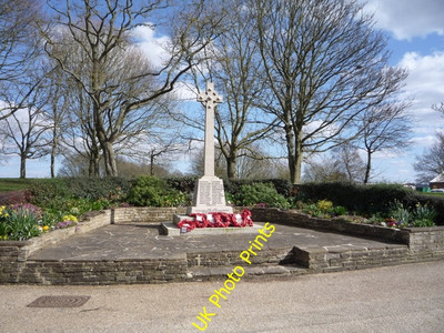 Photo 6x4 Harlington War Memorial Harlington/TL0330 c2016 | eBay UK