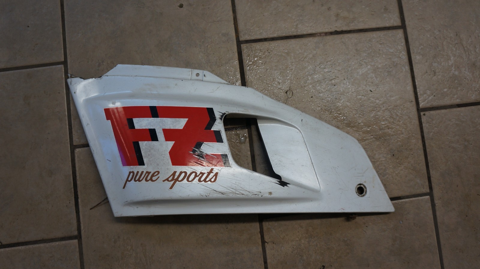 86-88 Yamaha FZ600 Left Side Mid Cover Fairing Cowl Panel 46X-2835U-00 ...