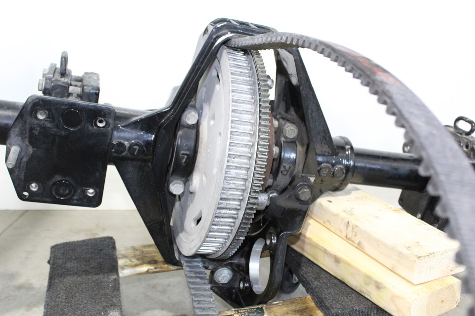 2009-2023 Harley Davidson Freewheeler Tri Glide Rear Axle End Assembly ...