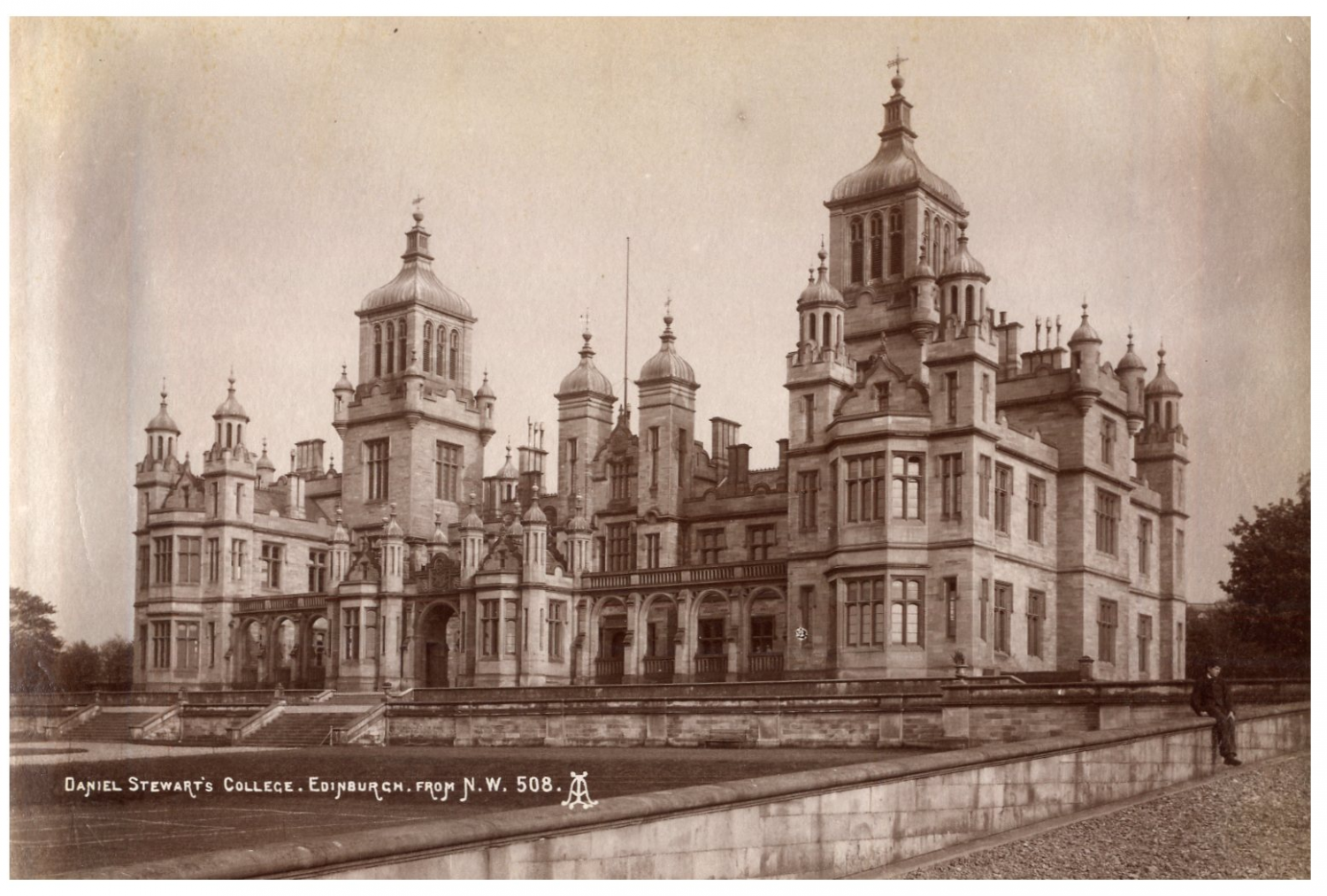 N.W., Angleterre, Edinburgh, Daniel Stewart's College vintage albumen ...