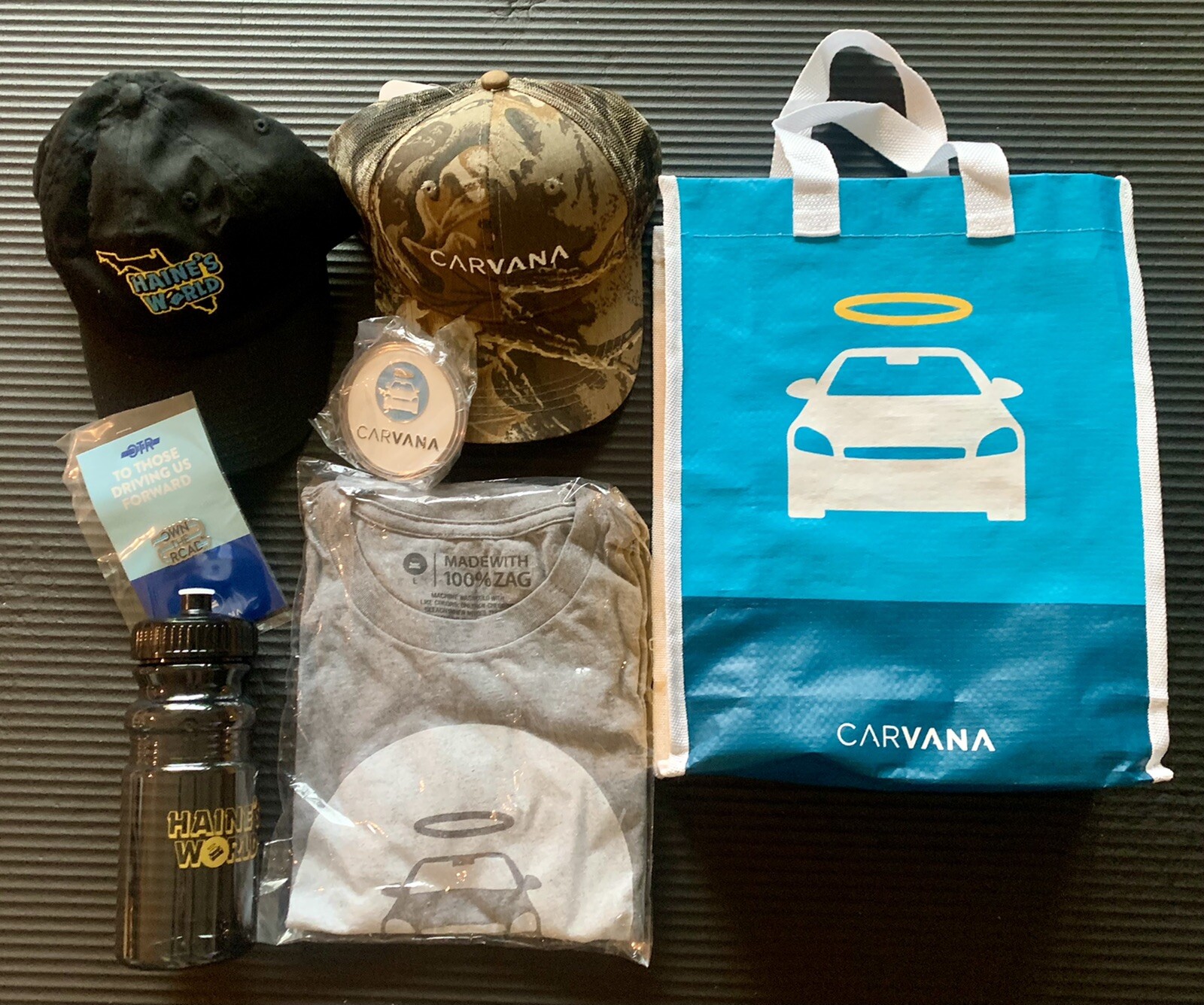 Carvana Swag: Vending Coin, 2 Hats, Pin, T-shirt L Including Bag All ...