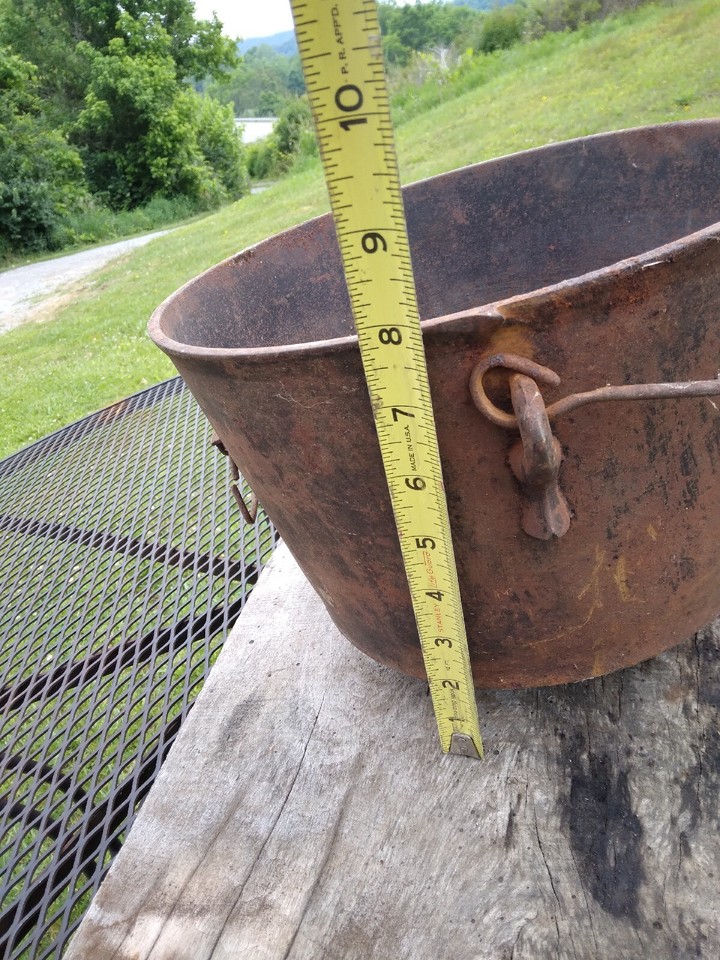 Antique No. 8 Cast Iron Cowboy Kettle Gate Mark 3 Legs | eBay