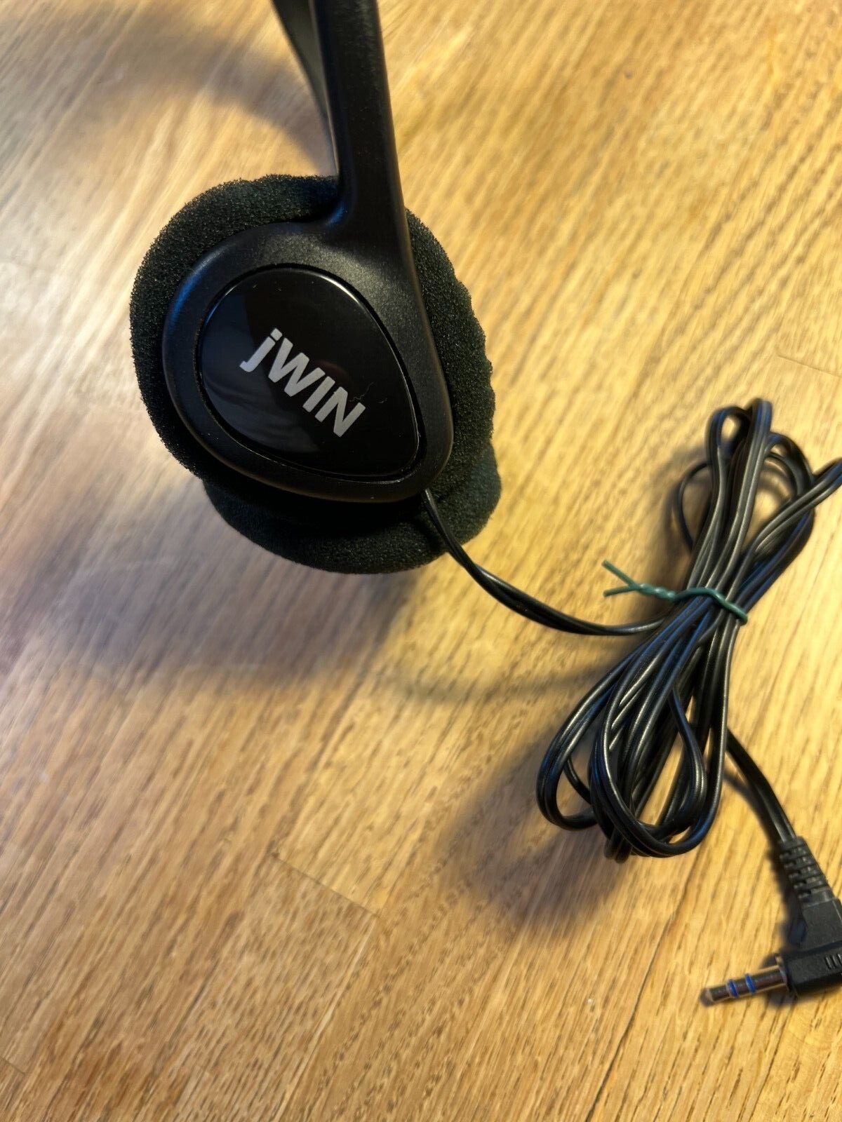 JWIN AM/FM Stereo Cassette Player with Bass Boost | eBay