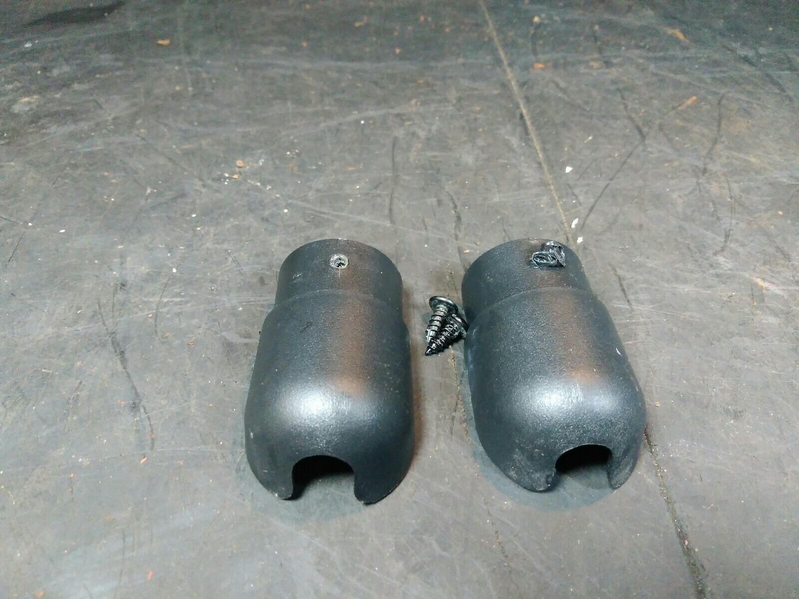 treadmill left and right END CAP cover used Horizon t101-04 caps | eBay