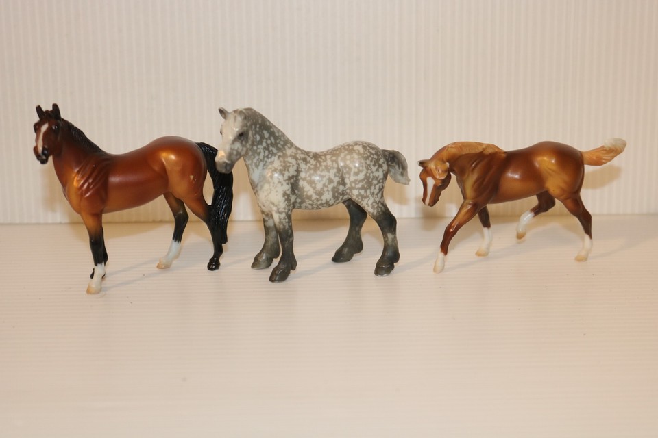 Lot of 25 Breyer Reeves Small Mini Horse Miniature Horses Collectibles ...