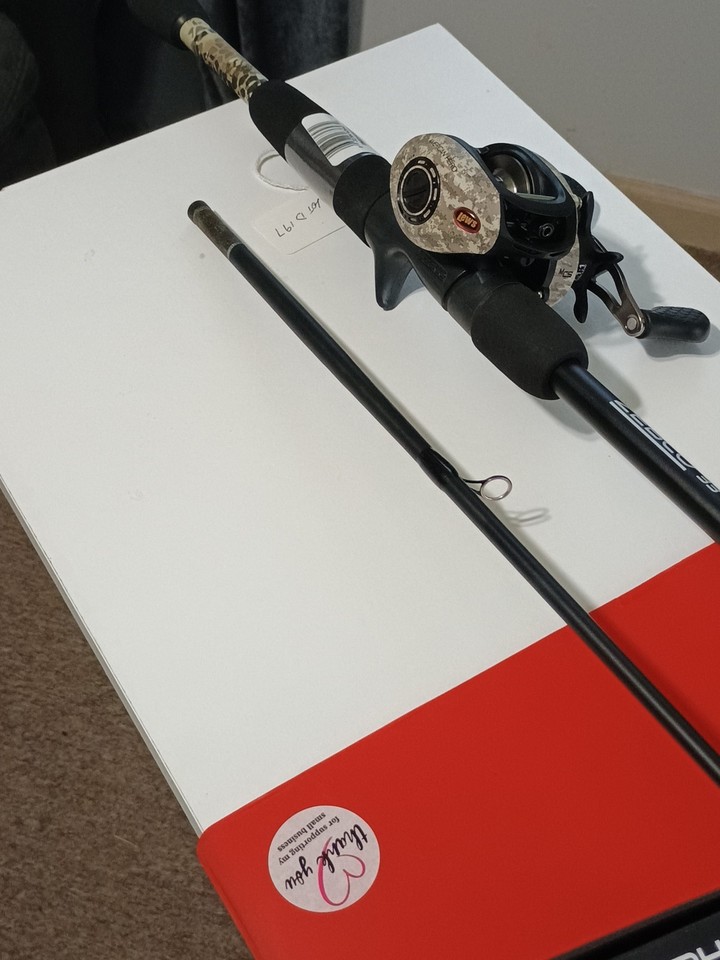 baitcasting fishing rod Zebco 33 6'6" MH 10-20lb And Reel Lew's ...