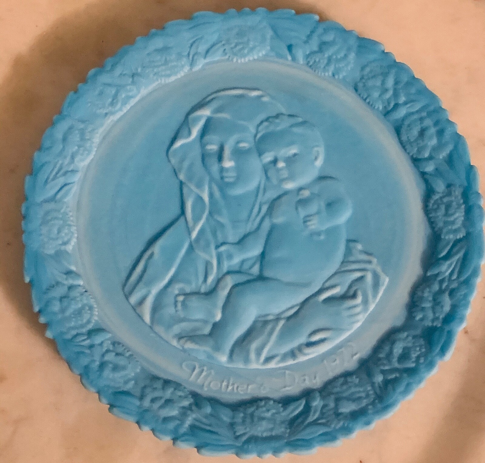 Vintage Fenton 1972 Mother's Day Plate Madonna of the Goldfinch Blue ...
