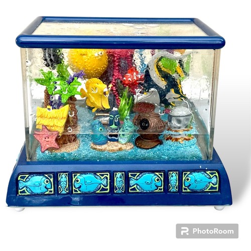 Disney Finding Nemo Aquarium Fish Tank Snow Globe Music Box Music Doesn ...