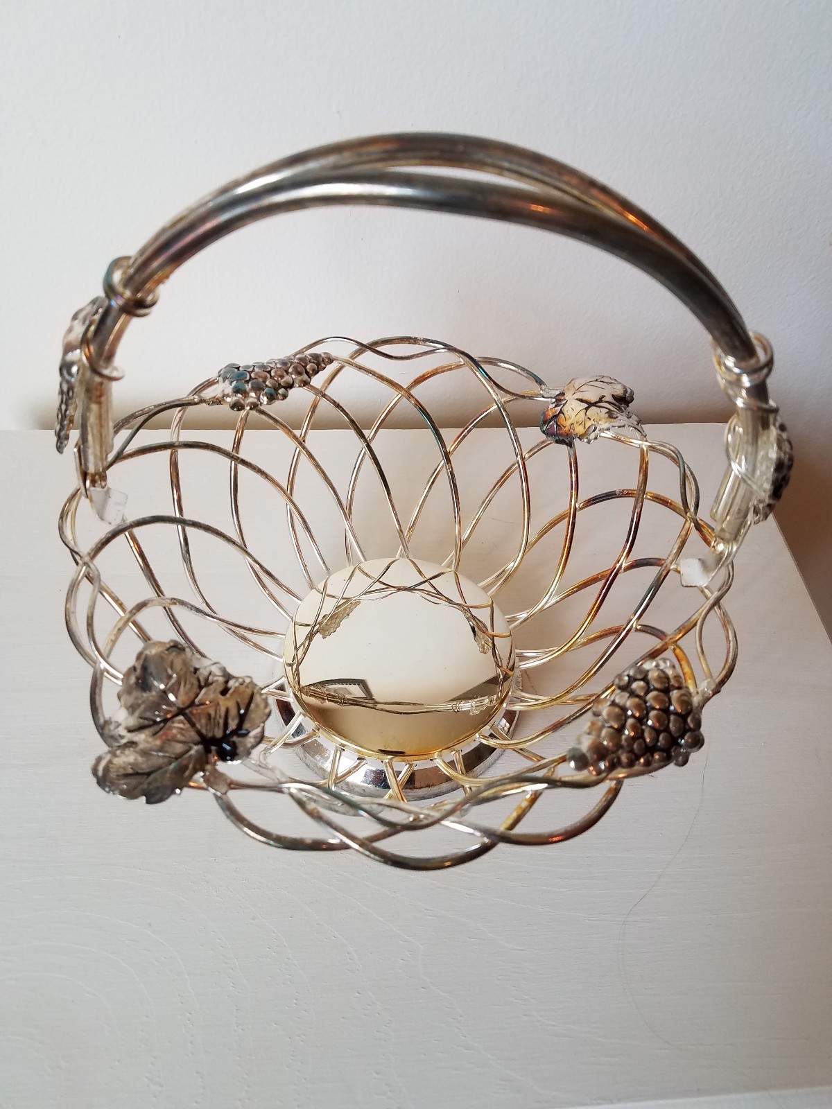 Studio Silversmiths Silver Plated wire Basket w/Handle -Grape & Leaf ...