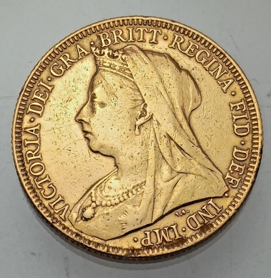 22ct Gold Sovereign Victoria Veiled Head 1896 London Mint, 7.98 Grams ...