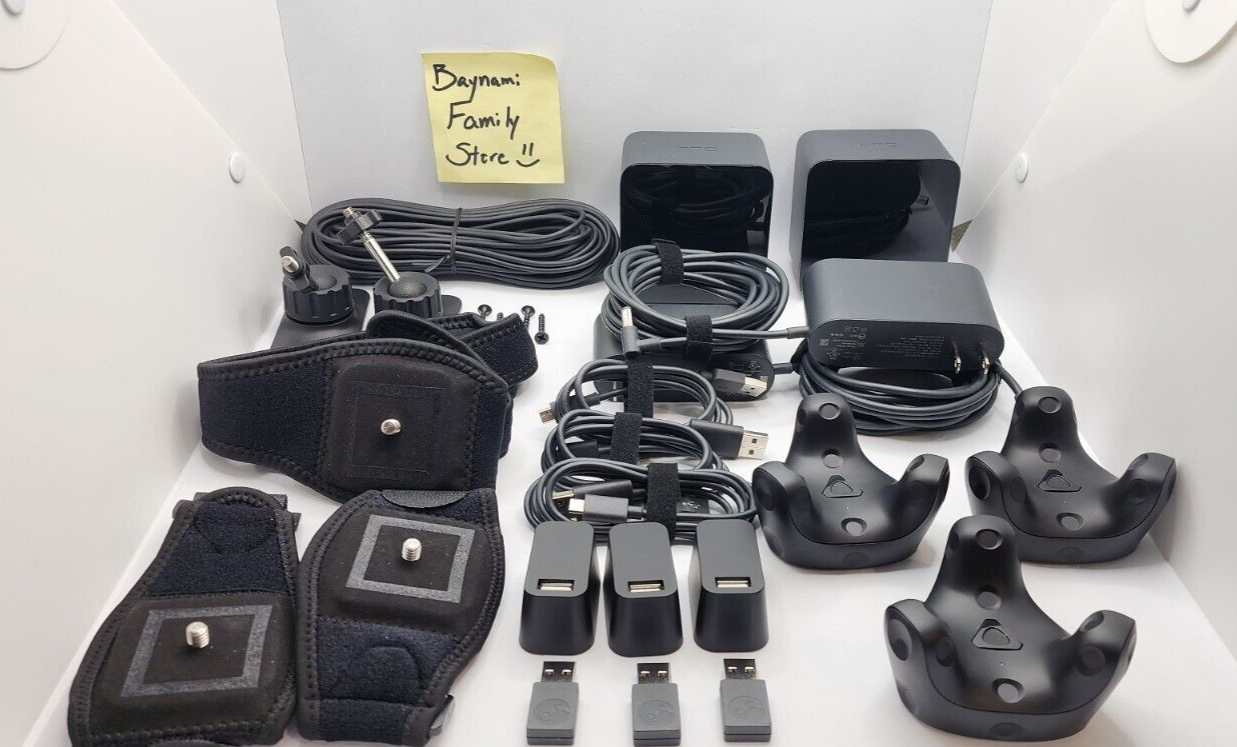 🔥3 HTC VIVE Trackers 3.0 + 3x Straps 2x Base Stations VRChat Full Body ...