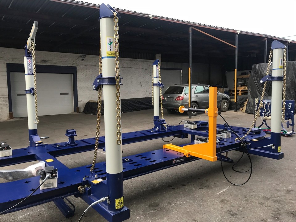 22 FEET 4 TOWERS AUTO BODY SHOP FRAME MACHINE WITH FREE CLAMPS,TOOLS ...