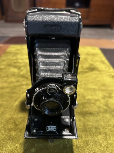 Vintage Zeiss Ikon Ikonta Folding Camera with Case | eBay