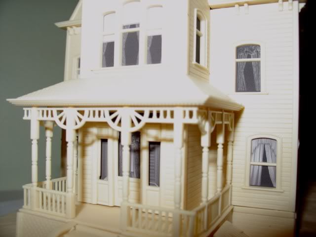 Psycho Bates House/House on the Hill Backlightable Windows Polar Lights ...
