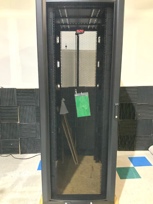 APC NetShelter SX Base Rack with Side Panels 42U AR3350 ️ ️ READ ...