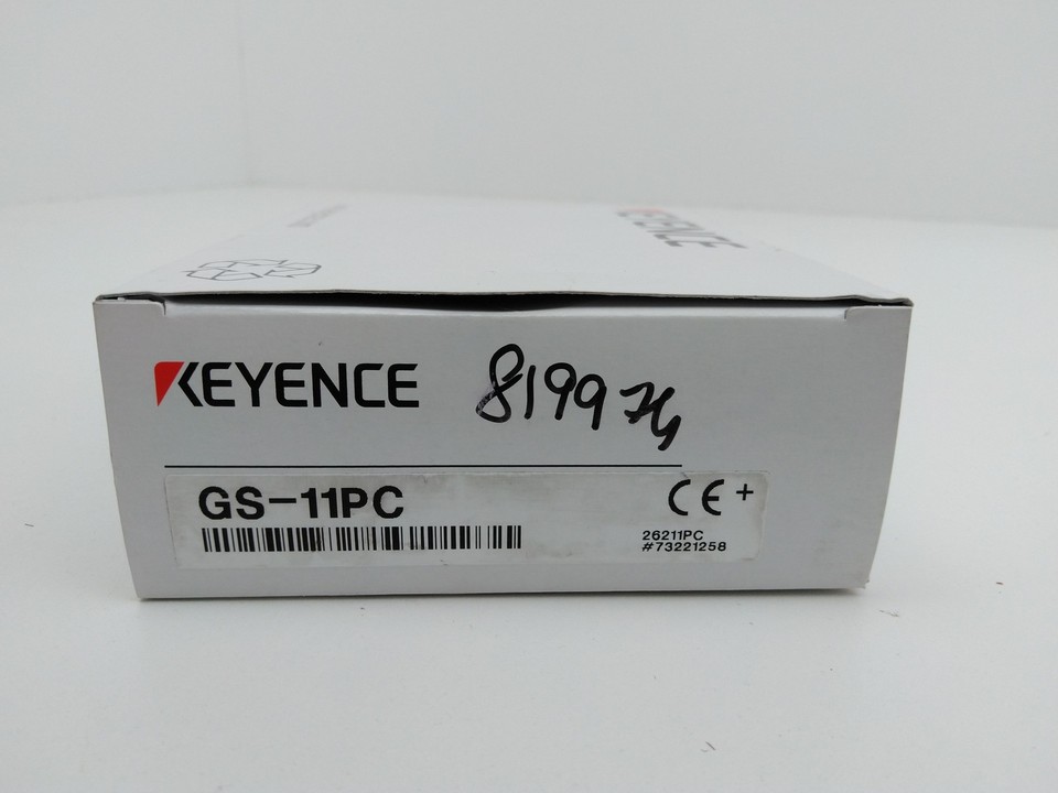 Keyence GS-11PC Safety Interlock Switch, Non-Contact Type, 8-Pin, PNP ...