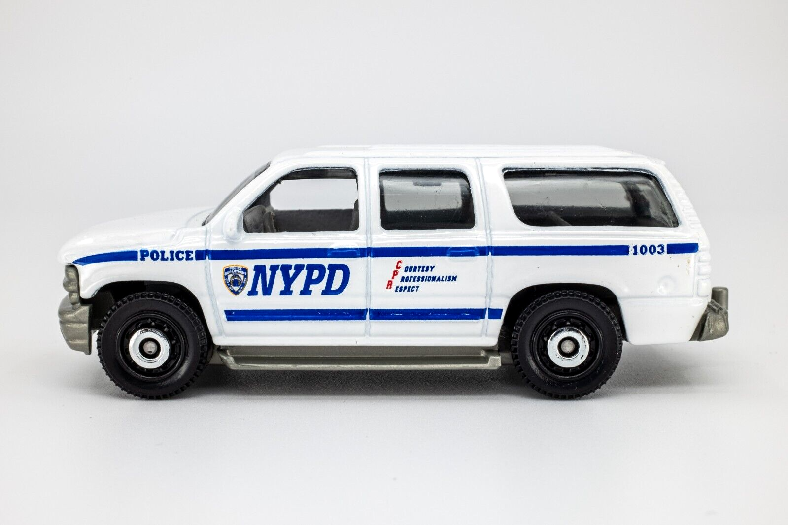 2016 Matchbox "Police Rescue" 2000 Chevrolet® Suburban™ WHITE | NYPD ...