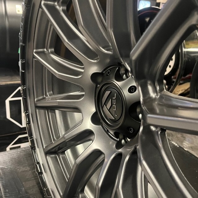 4 Fuel FC866 Piston 20" Gunmetal Black Wheels Rims 20x9 6x5.5 Chevy GMC ...