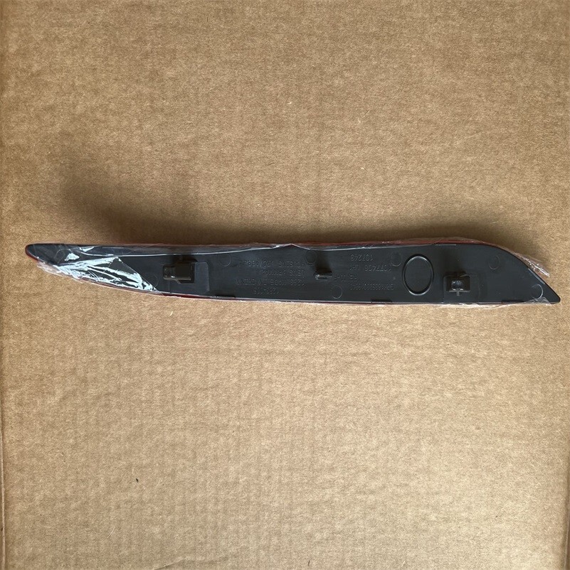 For Tesla Model 3 Rear Bumper Reflector Tail Light clip Left side ...