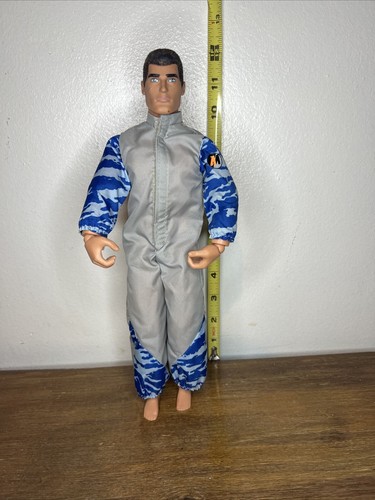 Hasbro 1996 Action Man 12" Articulated Action Figure- Sky Dive w ...