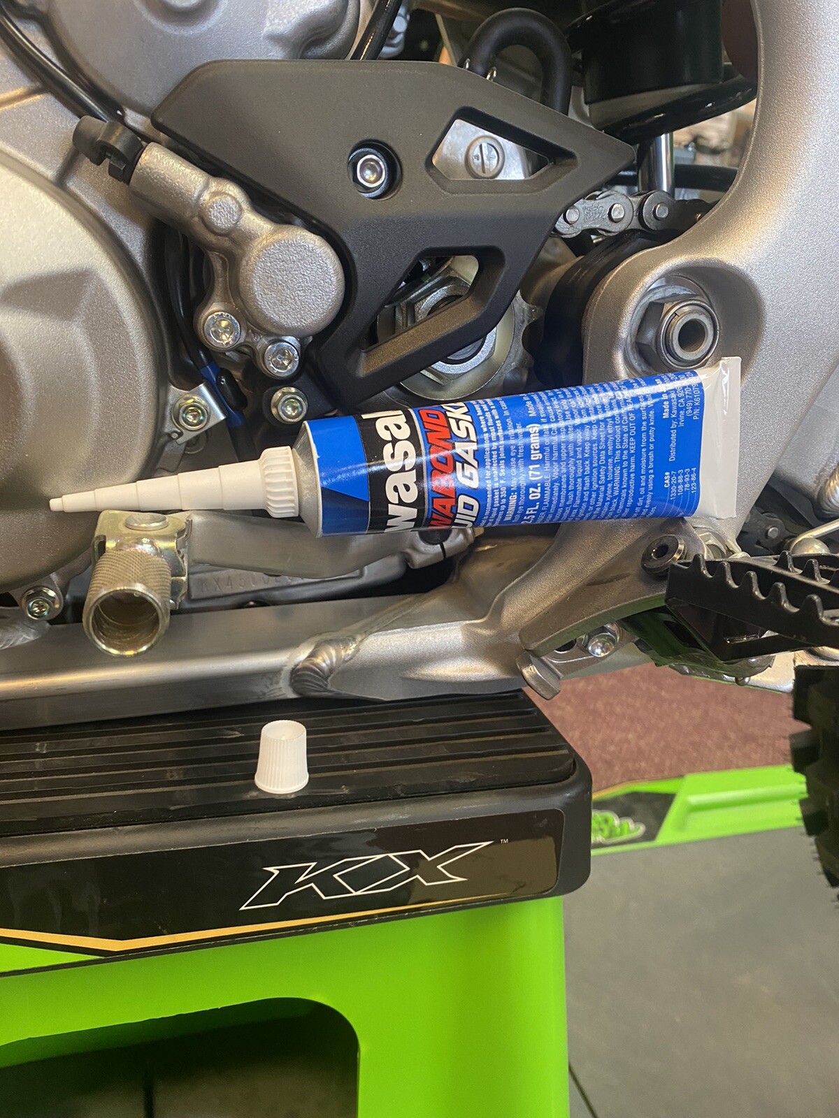 Genuine Kawasaki Liquid Gasket Kawabond 5 Sealant 2.5 FL OZ K61079-012A ...