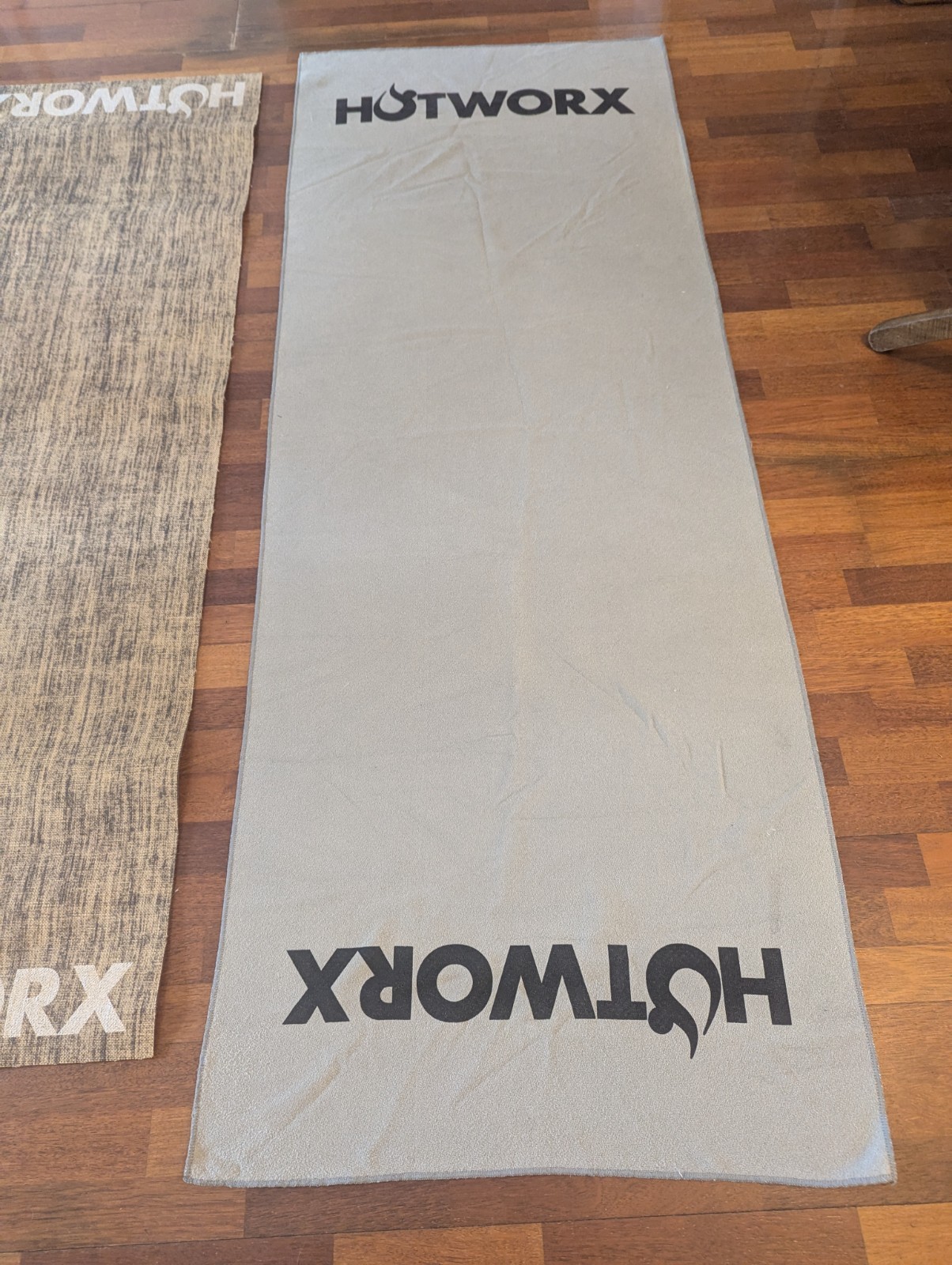 Hotworx Yoga Mat And Grip Towel Gray | eBay