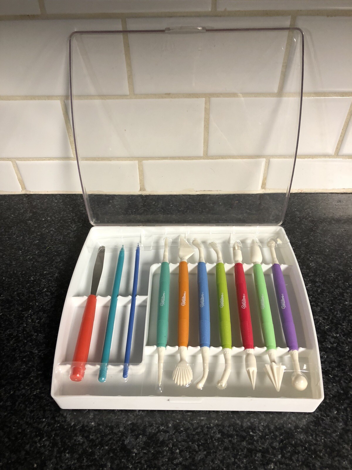 Wilton Fondant and Gum Paste Tool Set 10 Piece 17 Different Tips | eBay