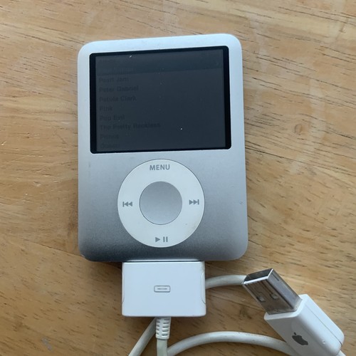 Apple iPod Nano 3rd Generation 4GB A1236 -Silver - Working W Cord | eBay