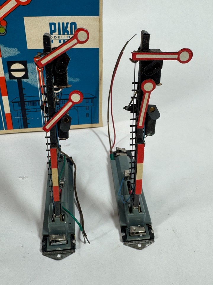 PIKO Modellbahn Model Train HO Scale Vintage Railroad Signal Set Pair ...