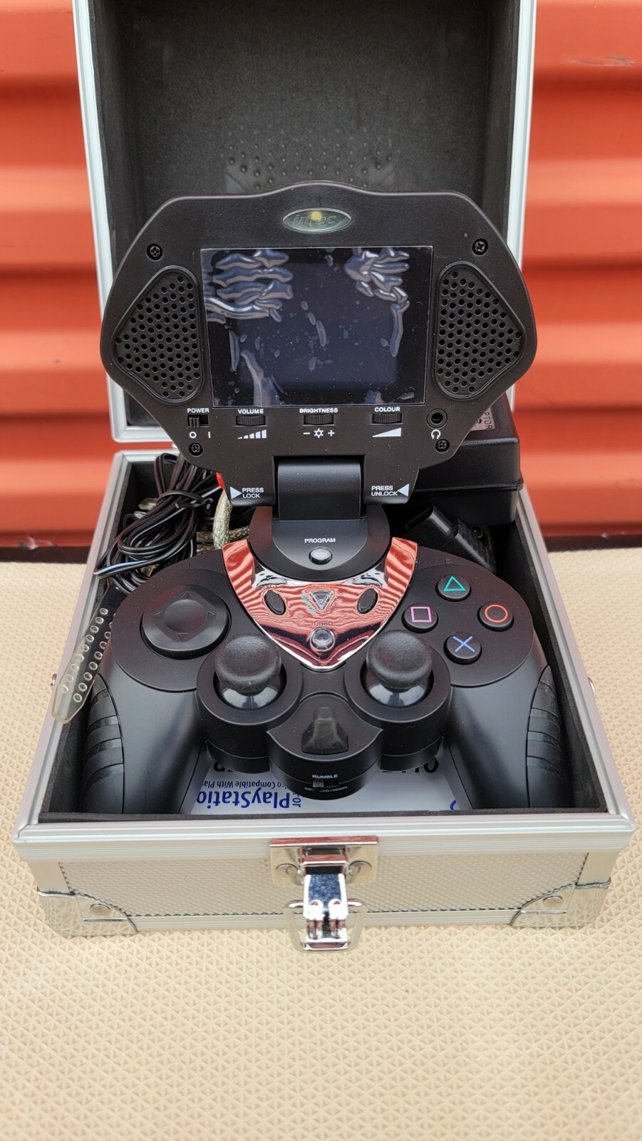 Intec Sony Playstation PS2 Controller w/Screen PS2-7050-A Powers On ...