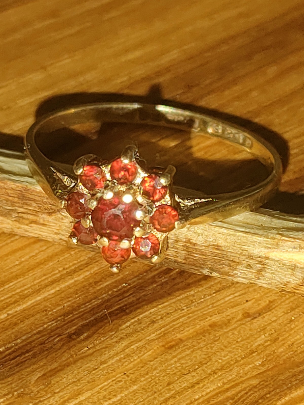 Stunning Vintage 9ct Gold Ruby Cluster Ring - Gem