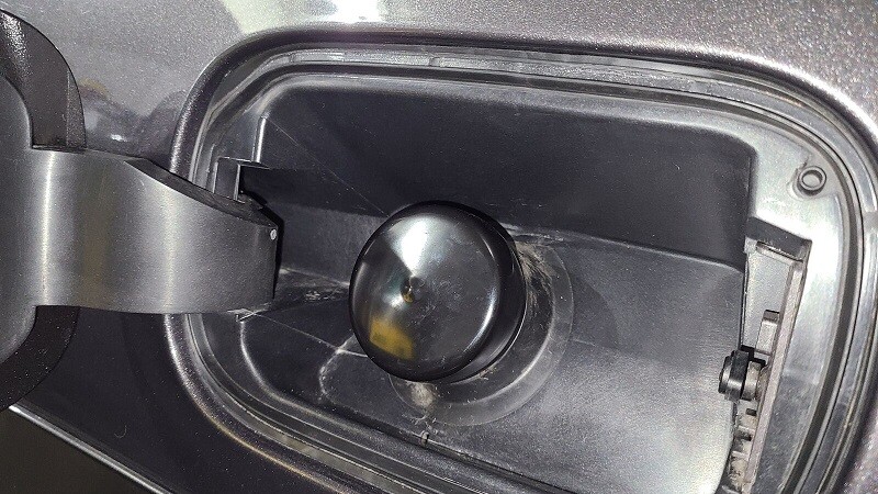 2014-2025 Jeep Grand Cherokee ERGO Dust Water Gas Cover Cap | Bear ...