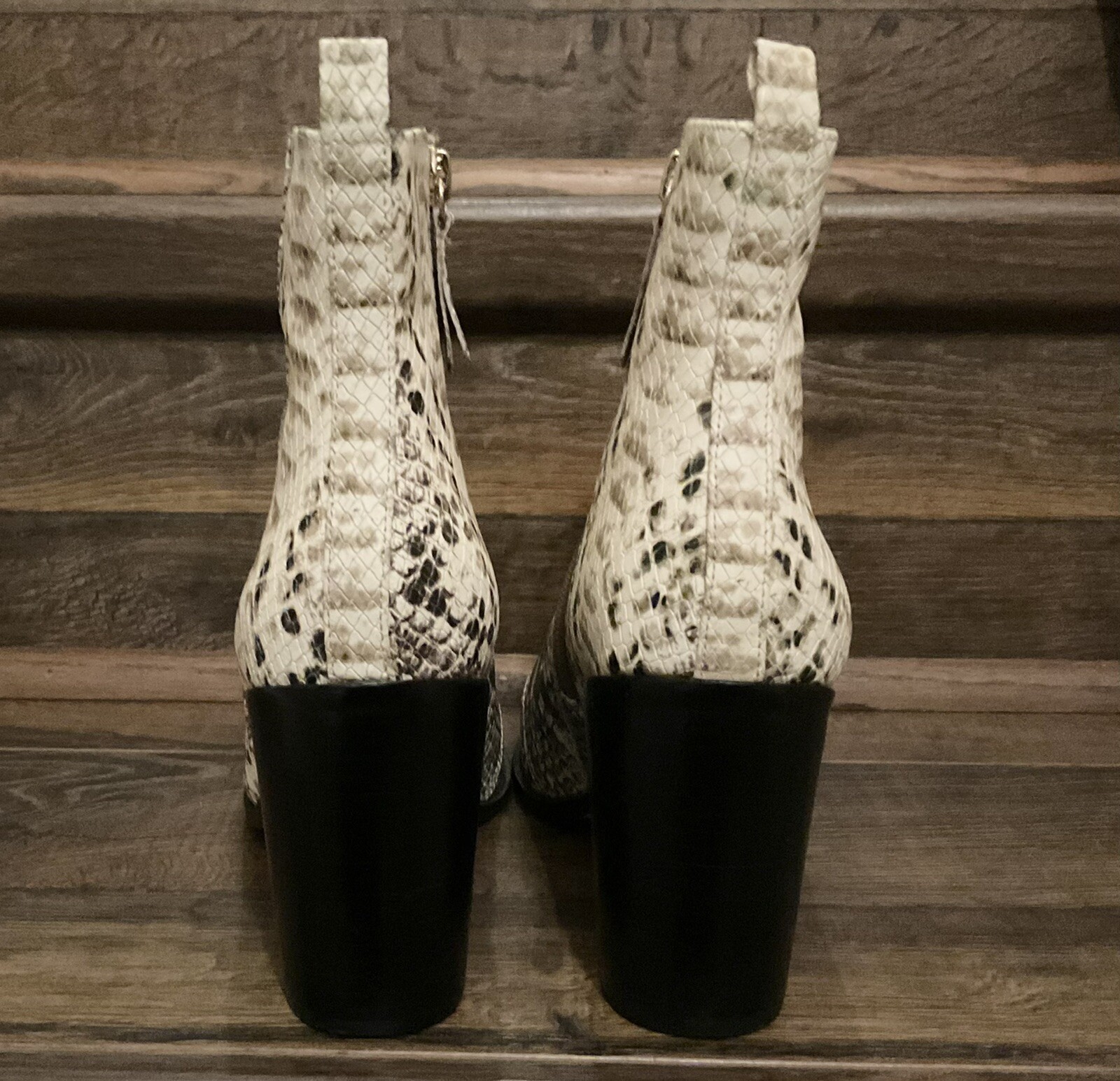 DKNY Black and Cream Snake Print Ankle Boots Size 7.5 - Gem