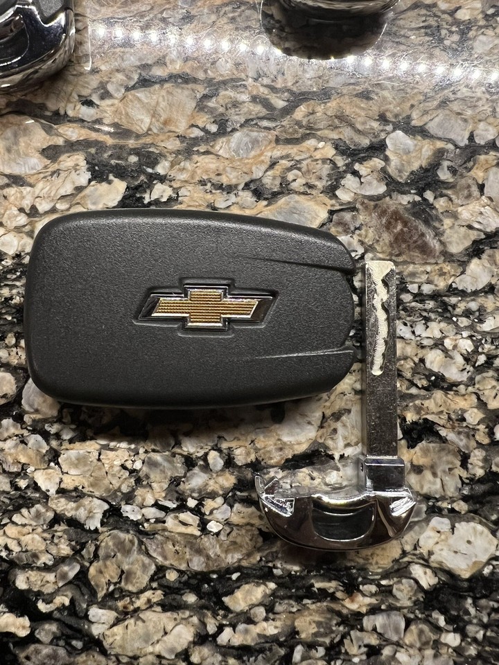 OEM 2016-2019 Chevrolet Cruze 5-Button Smart Key Fob HYQ4EA 13508769 ...
