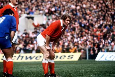 Graham Price Wales 1982 OLD RUGBY PHOTO | eBay Australia