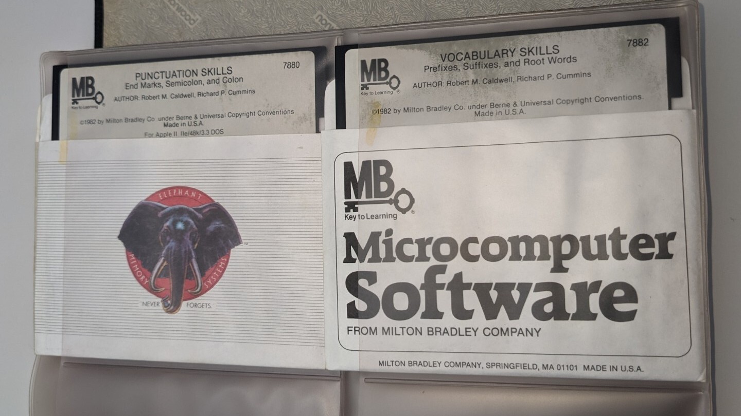 Lot of 64 Vintage 5.25" Floppy Disks Games, Math, Microsoft, Apple PC ...